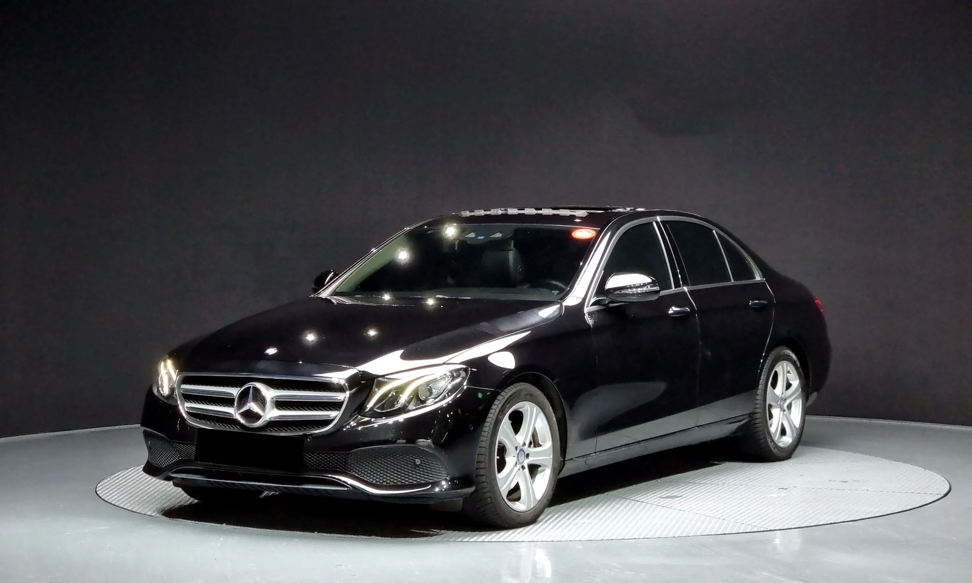 Benz E-Class, 2017, E200 Avantgade – Гарьд Трейд