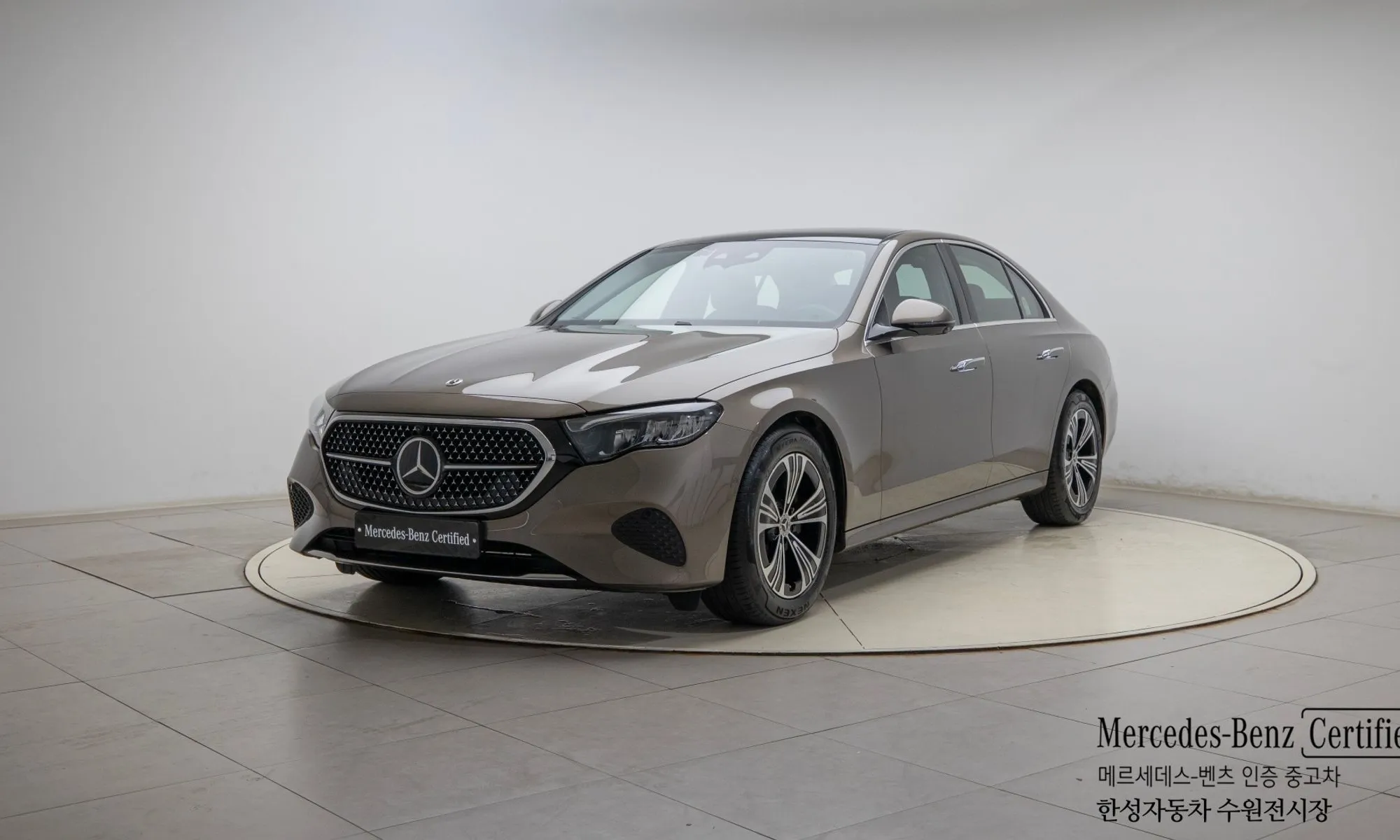 Benz E-Class, 2024, E200 Avantgarde – Гарьд Трейд